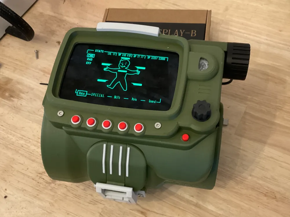 Fallout Pipboy Phone Battery Case by Jeon MakerWorld: Download Free 3D ...