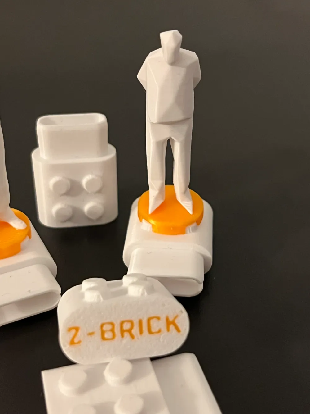 Umarell Low Poly for Z-Brick by MaDe in Rome - MakerWorld