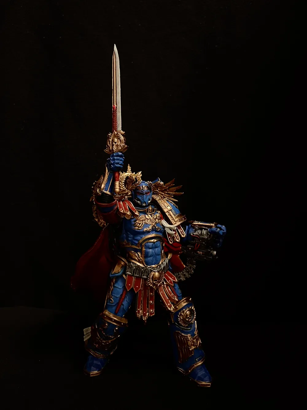 Warhammer 40K Roboute Guilliman - Free 3D Print Model - MakerWorld