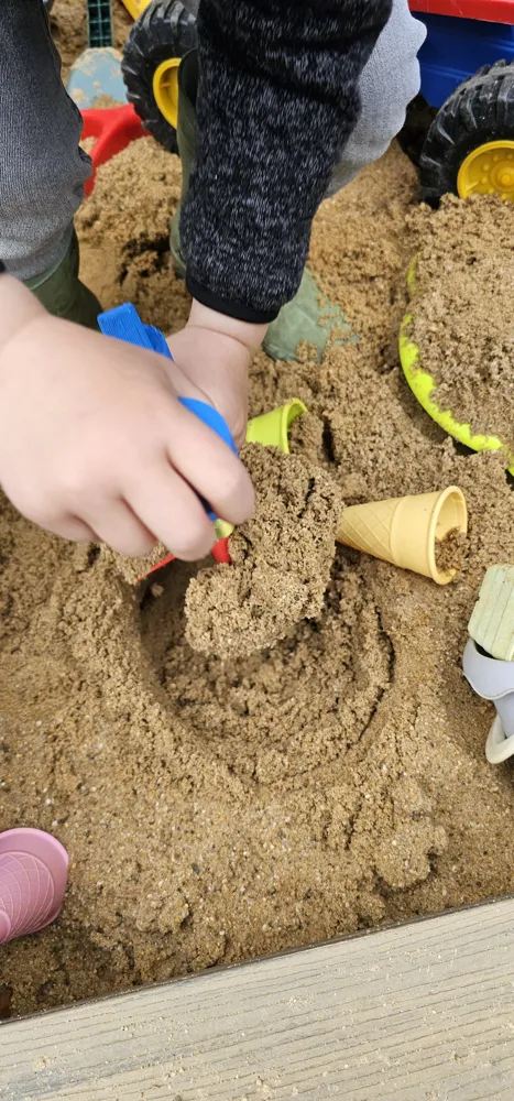 Drill for the sandpit by BananaMinion MakerWorld: Download Free 3D Models