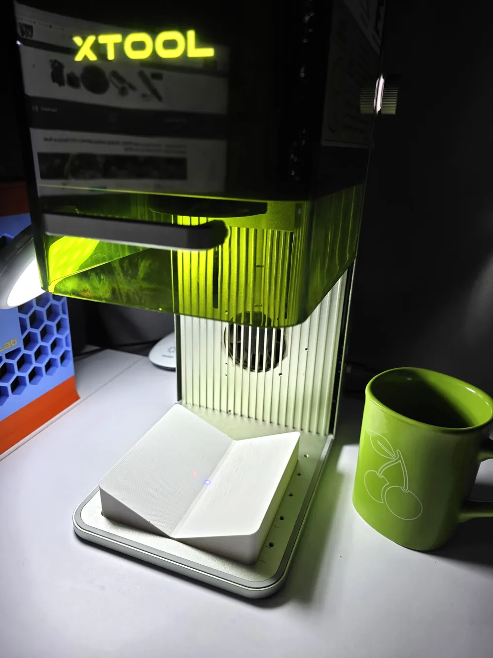 Xtool_F1_F2_stand(cup, bottle, ect) - Free 3D Print Model - MakerWorld
