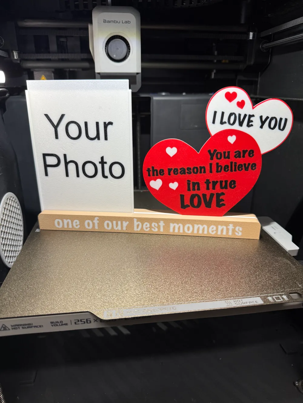 heart stand photo by Vitormhs - MakerWorld