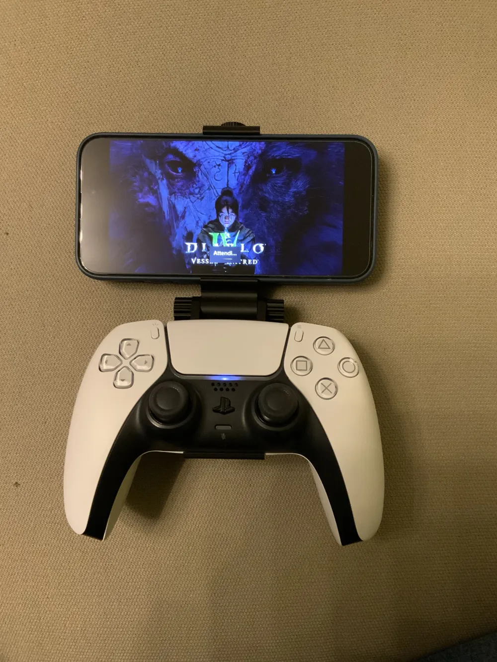PS5 CONTROLLER PHONE MOUNT Remixed by Soldier MakerWorld: Download Free ...