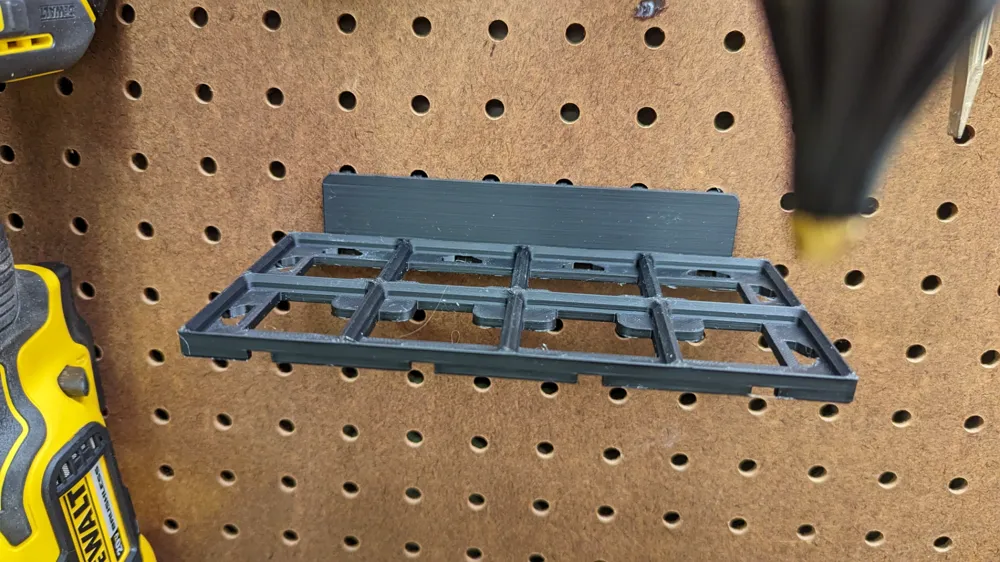 Pegboard Gridfinity Refined 4x2 Remixed by marciealana - MakerWorld