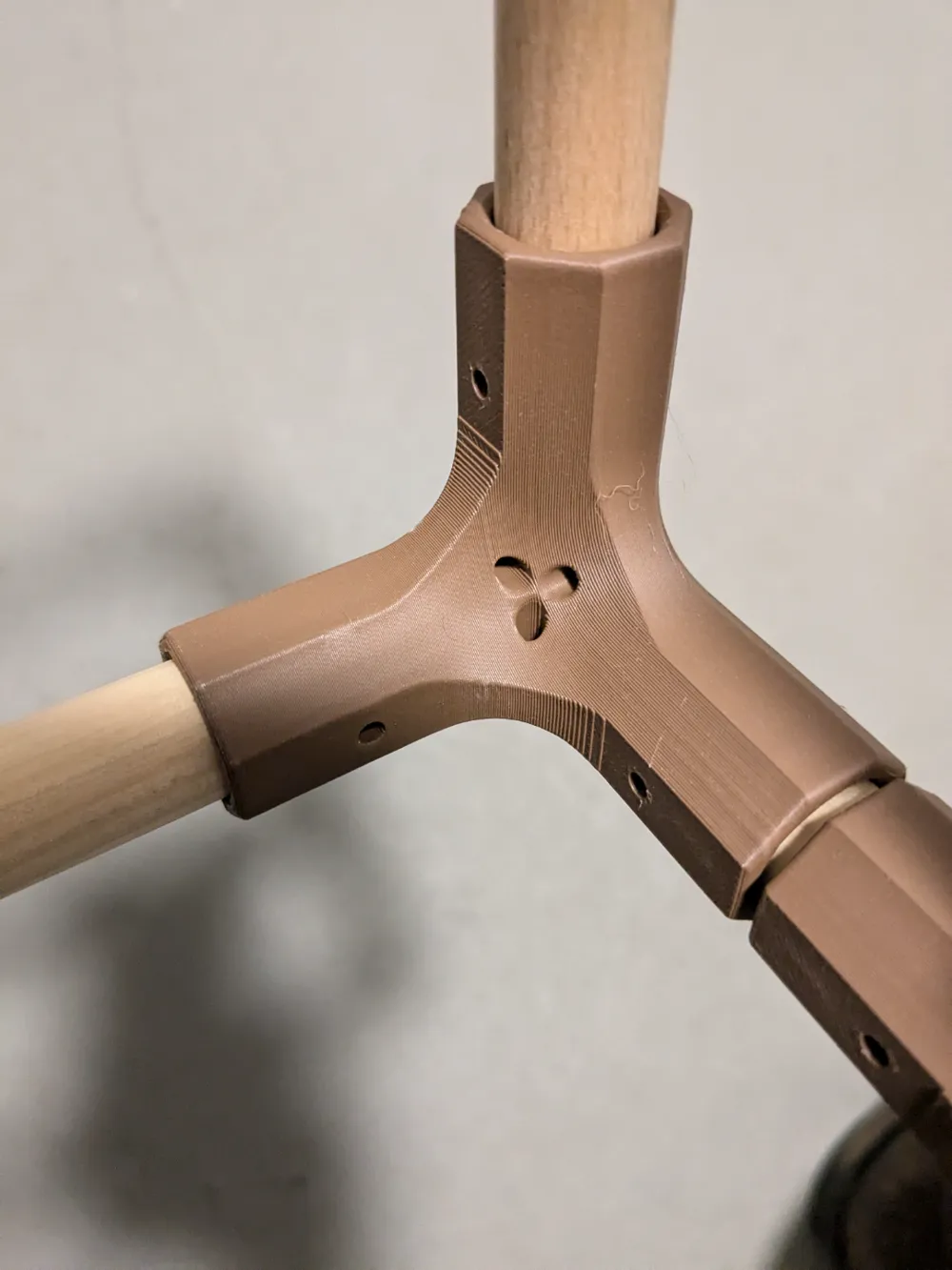 Three-sided round bar connection by ValMadiaz - MakerWorld