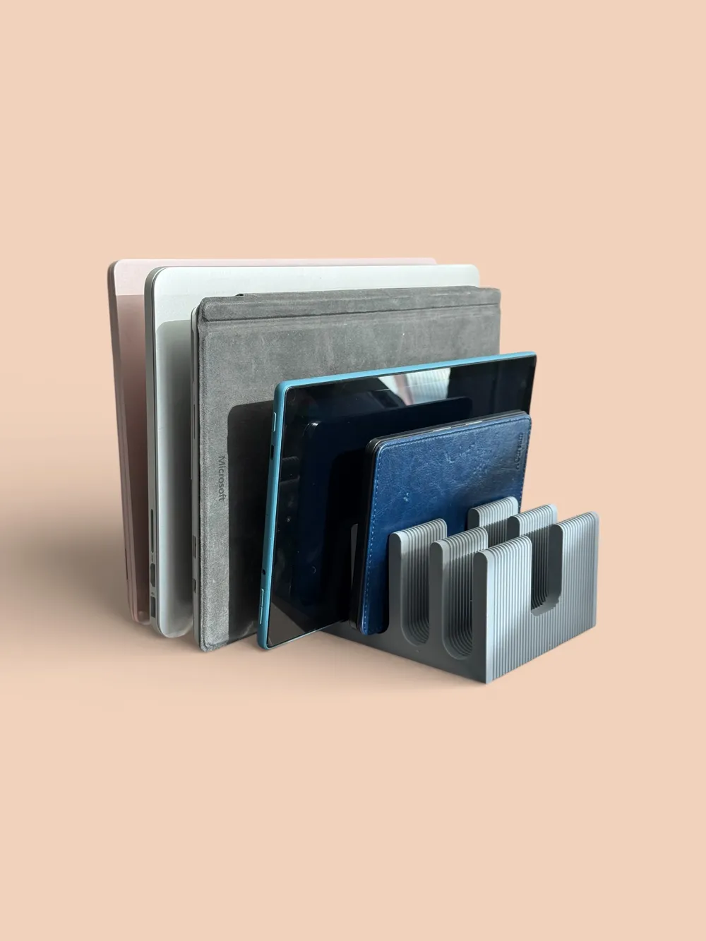 Wave Sliver: Electronics Organizer - Free 3D Print Model - MakerWorld