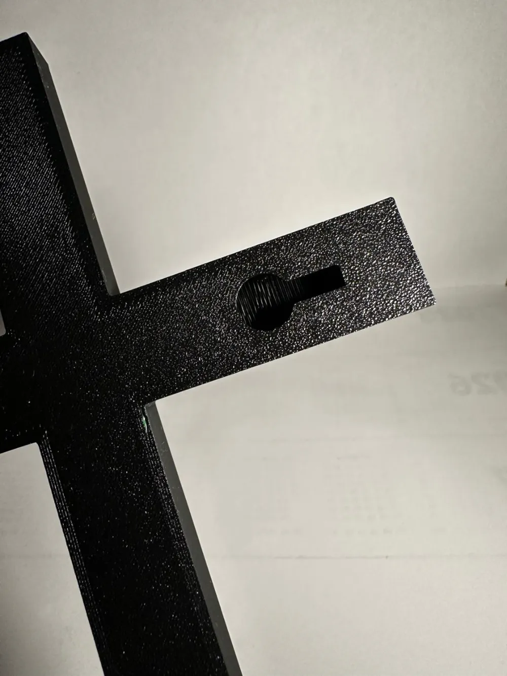 Cross Wall Mount by Maxdruckt‘s - MakerWorld