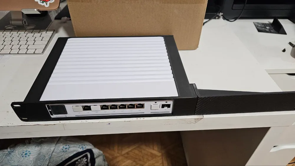 UniFi USW-Enterprise-8 19英寸模块化机架安装 来自 Mauker MakerWorld：免费下载 3D 模型