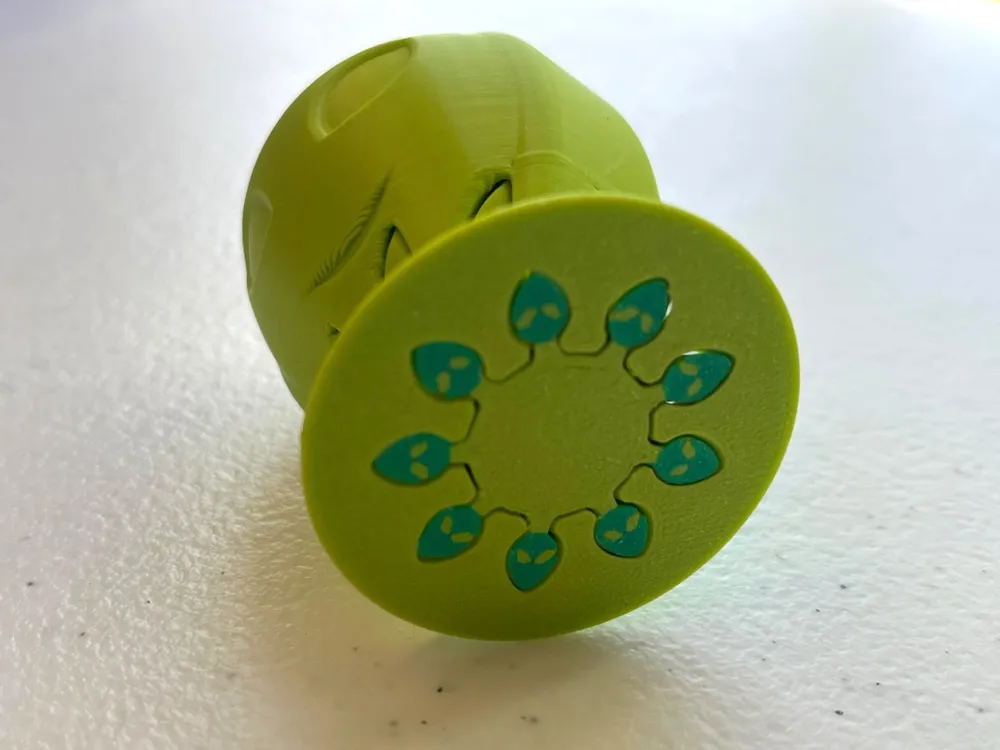 Alien Head Impossible Passthrough Vortex Fidget by Brighton3D Forge ...