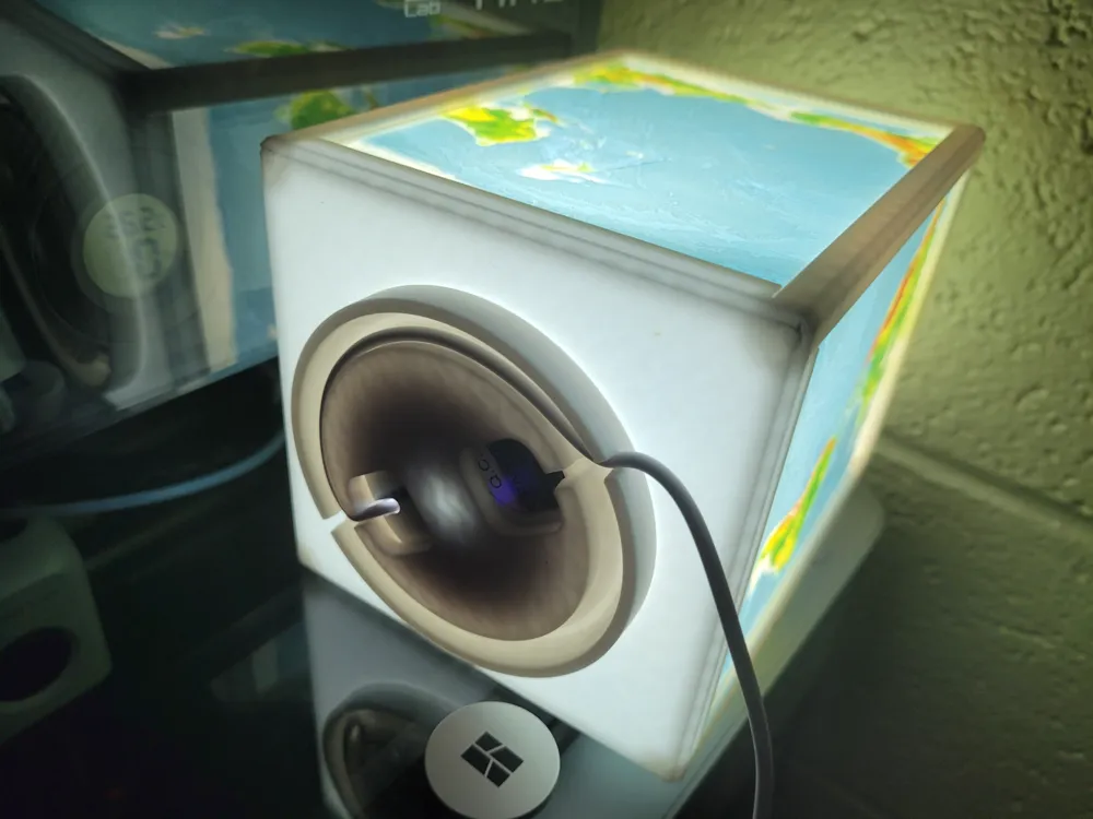 Square Earth Lamp - CMYK Lithophane by 铪 - MakerWorld