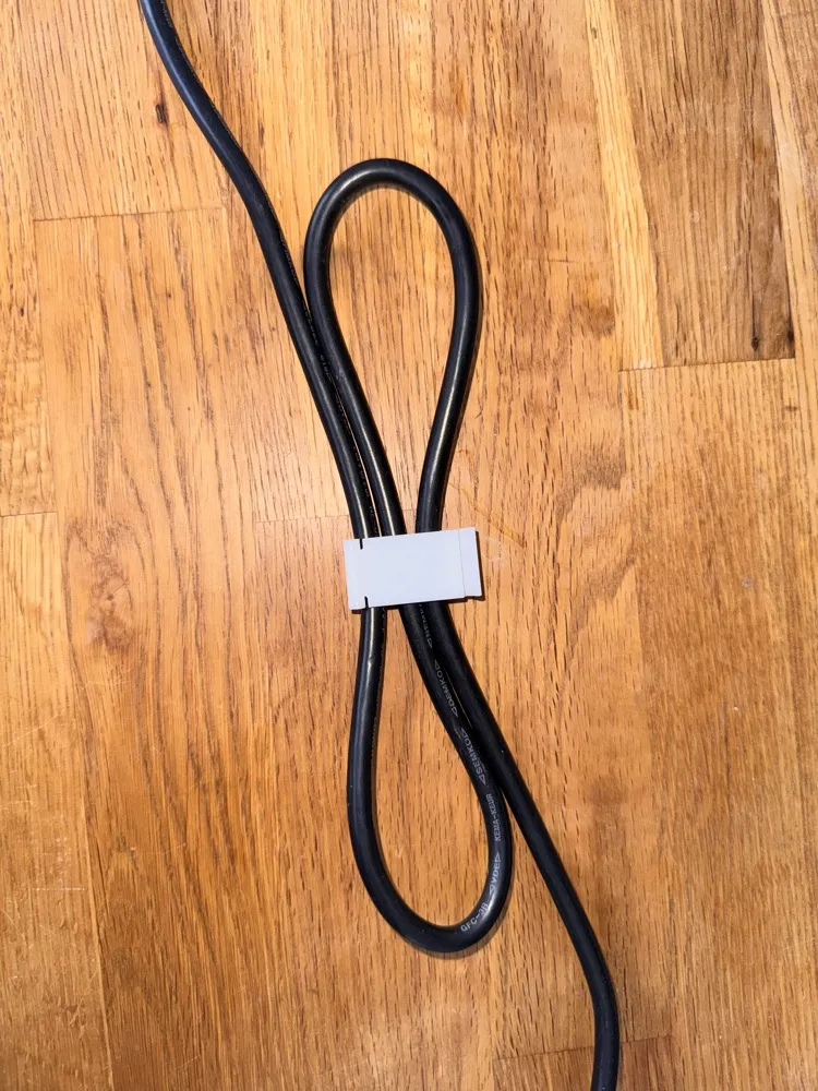 Universelle Kabel-Clips für Schreibtisch & Co. – Kostenloses 3D ...