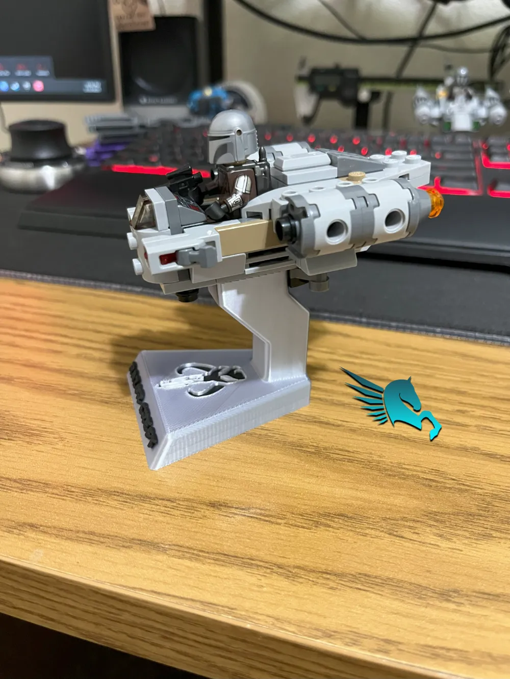 Legos Razor Crest Display Stand by Pegasus 3D Printing - MakerWorld