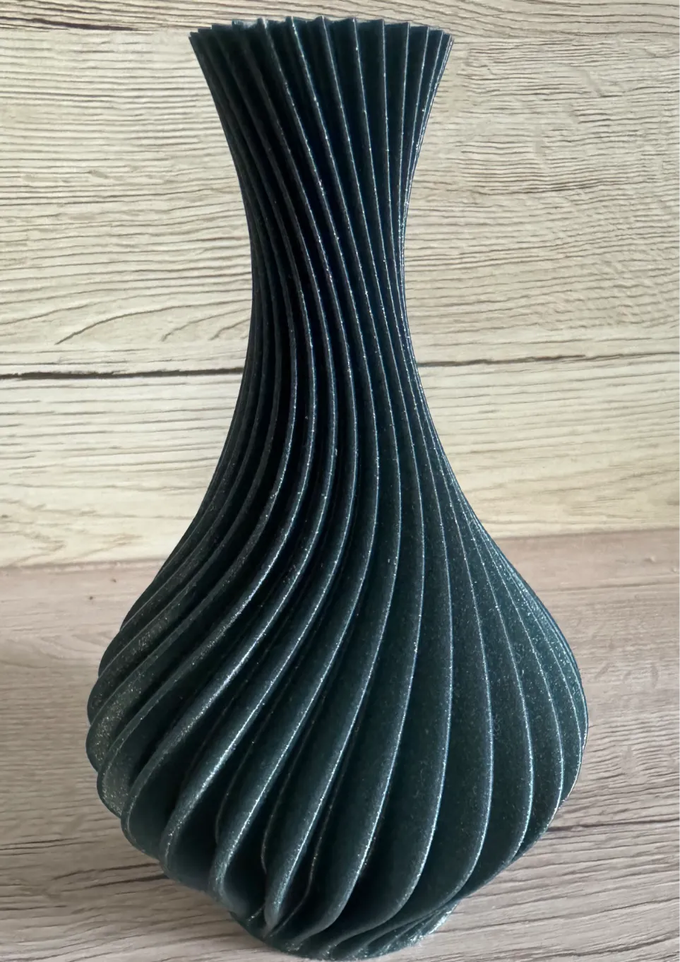 Simple vase, perfect for A1 Mini and one rose by Dclik43 - Atelier ANRO ...