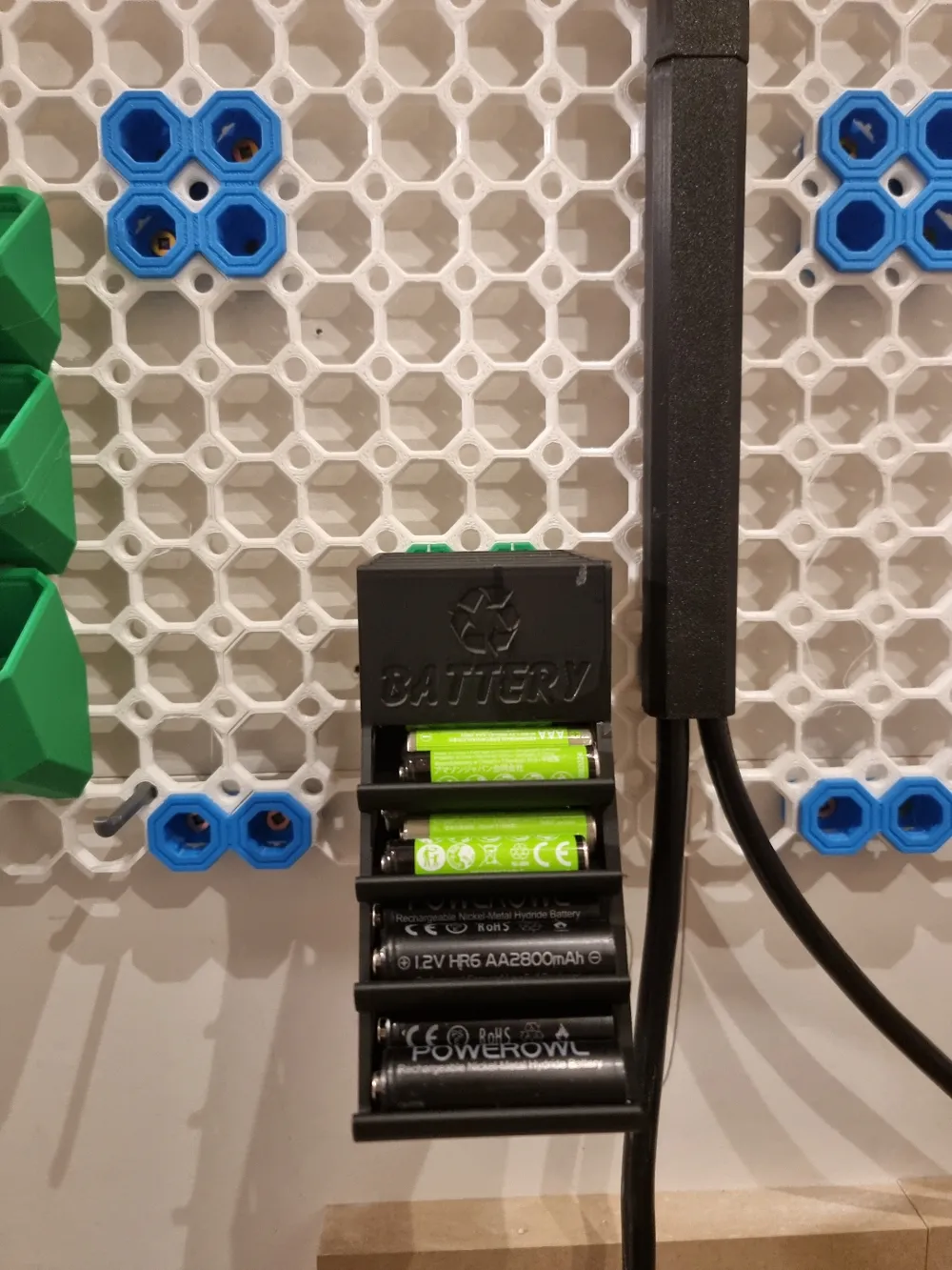 Multiboard Battery Dispencer Holder Remixed by innovUX MakerWorld: Download Free 3D Models