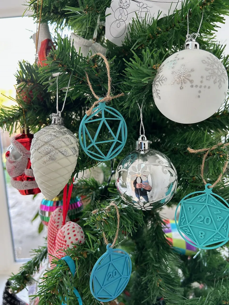 D&D D20 Dice Christmas Decoration Bauble Ornaments - Free 3D Print ...