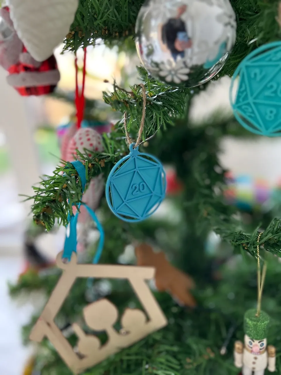 D&D D20 Dice Christmas Decoration Bauble Ornaments - Free 3D Print ...