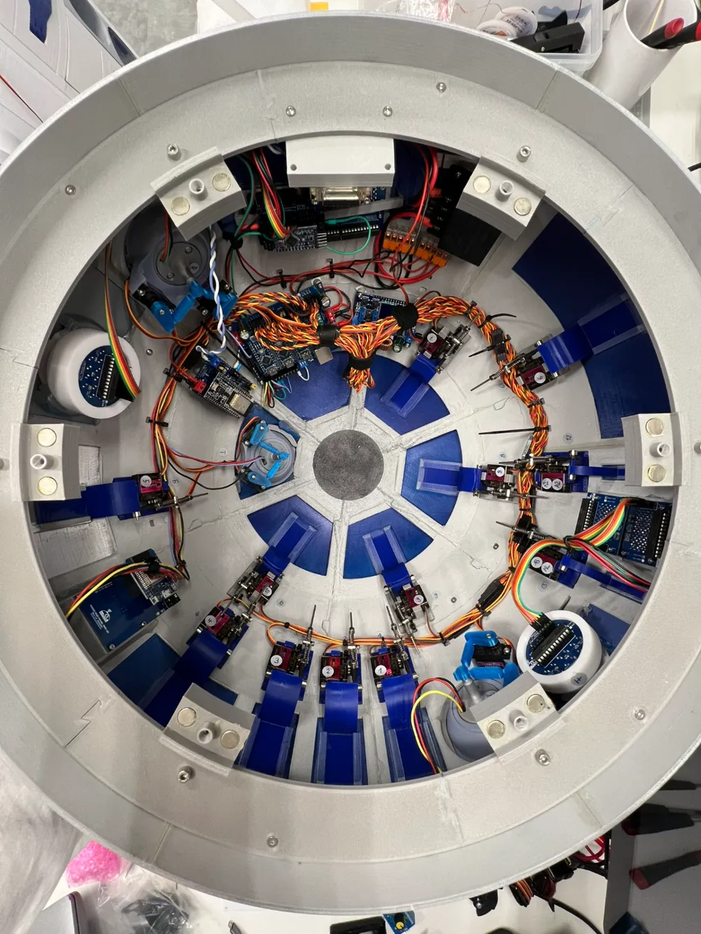 R2D2 12-wire splip ring interface by printingbuddy - MakerWorld