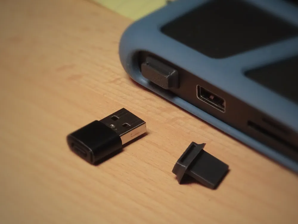 female USB Cover by kaaroo - MakerWorld