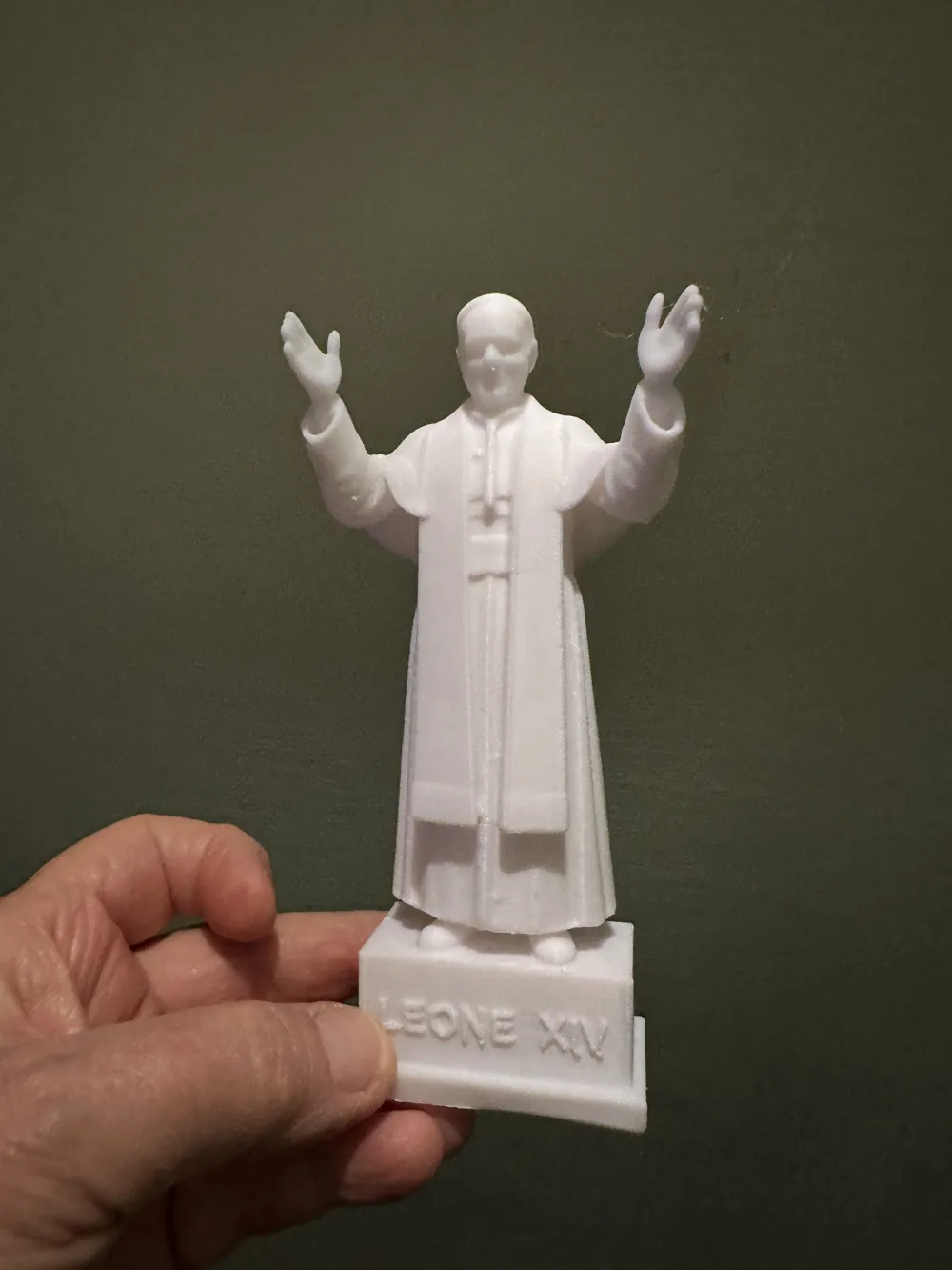 Statue of the new pontiff Pope LEONE XIV by Print_Roma_3DMakerWorld ...
