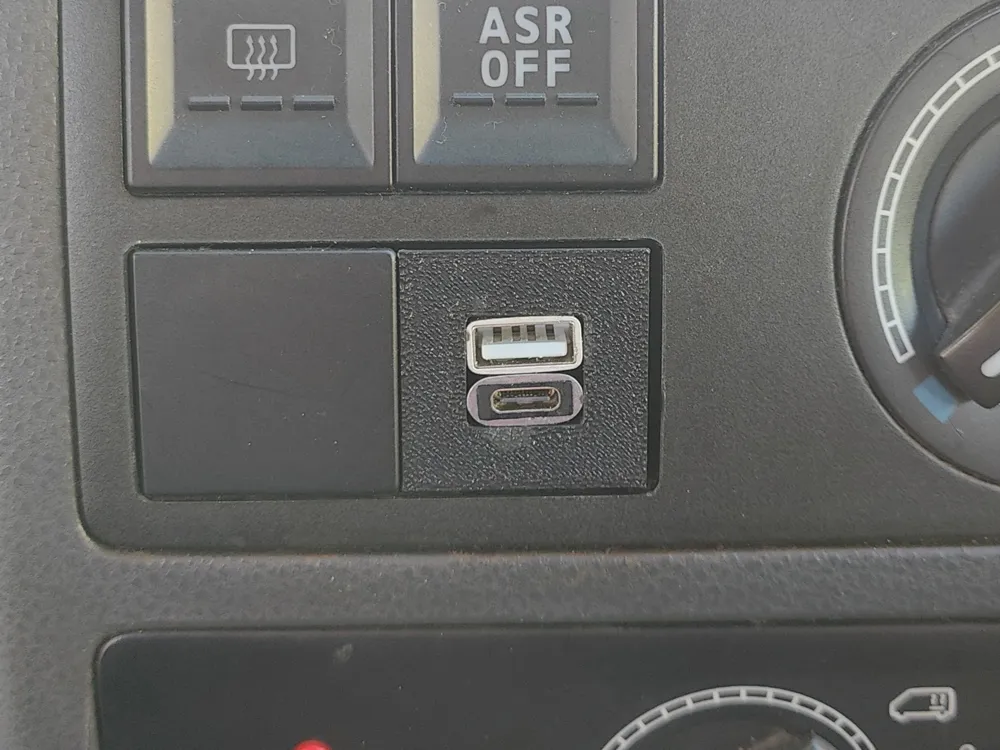 VW T5 Dashboard Blank (optional USB mount) Remixed by DarthDogCow ...