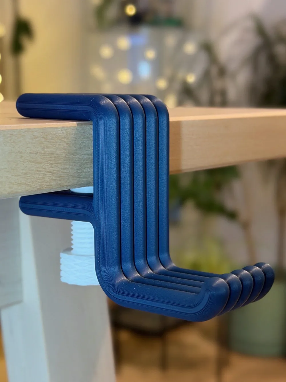 Minimalist Headphone Desk Hook Stand - Free 3D Print Model - MakerWorld
