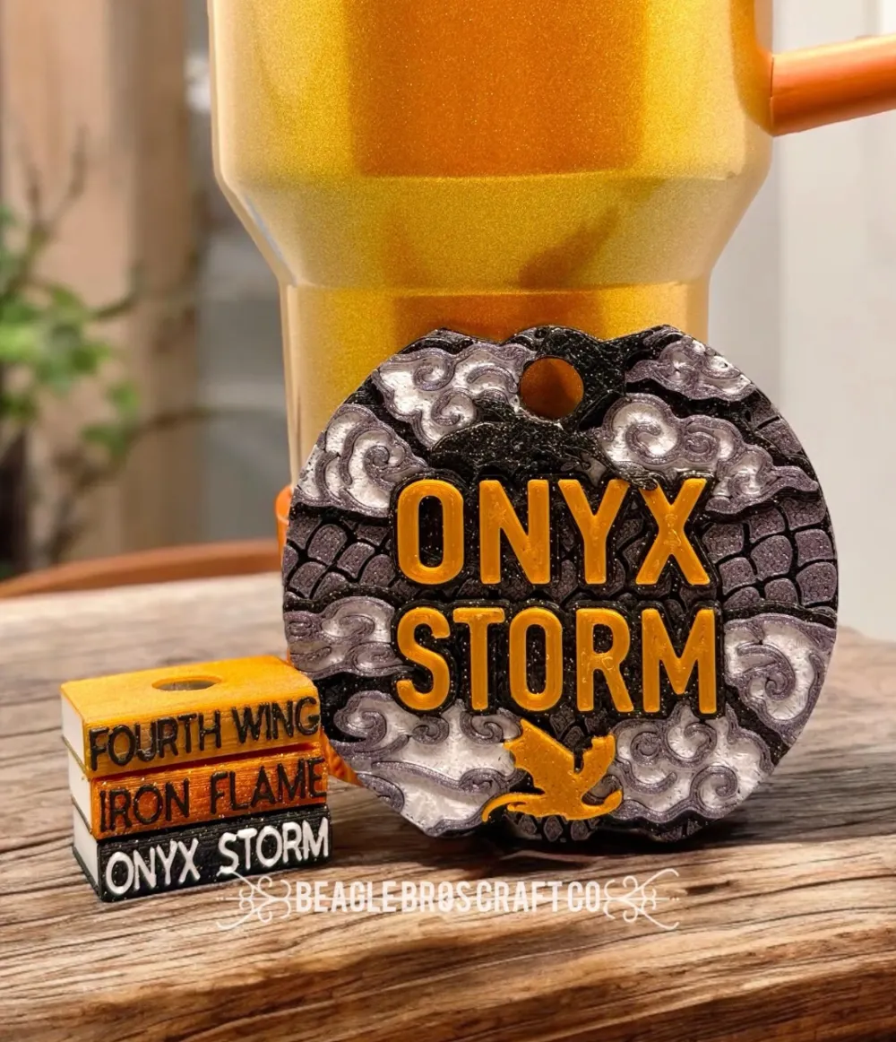 Onyx Storm Fourth Wing Lid Topper 40oz by Beagle Bros Craft Co. 🐶 ...
