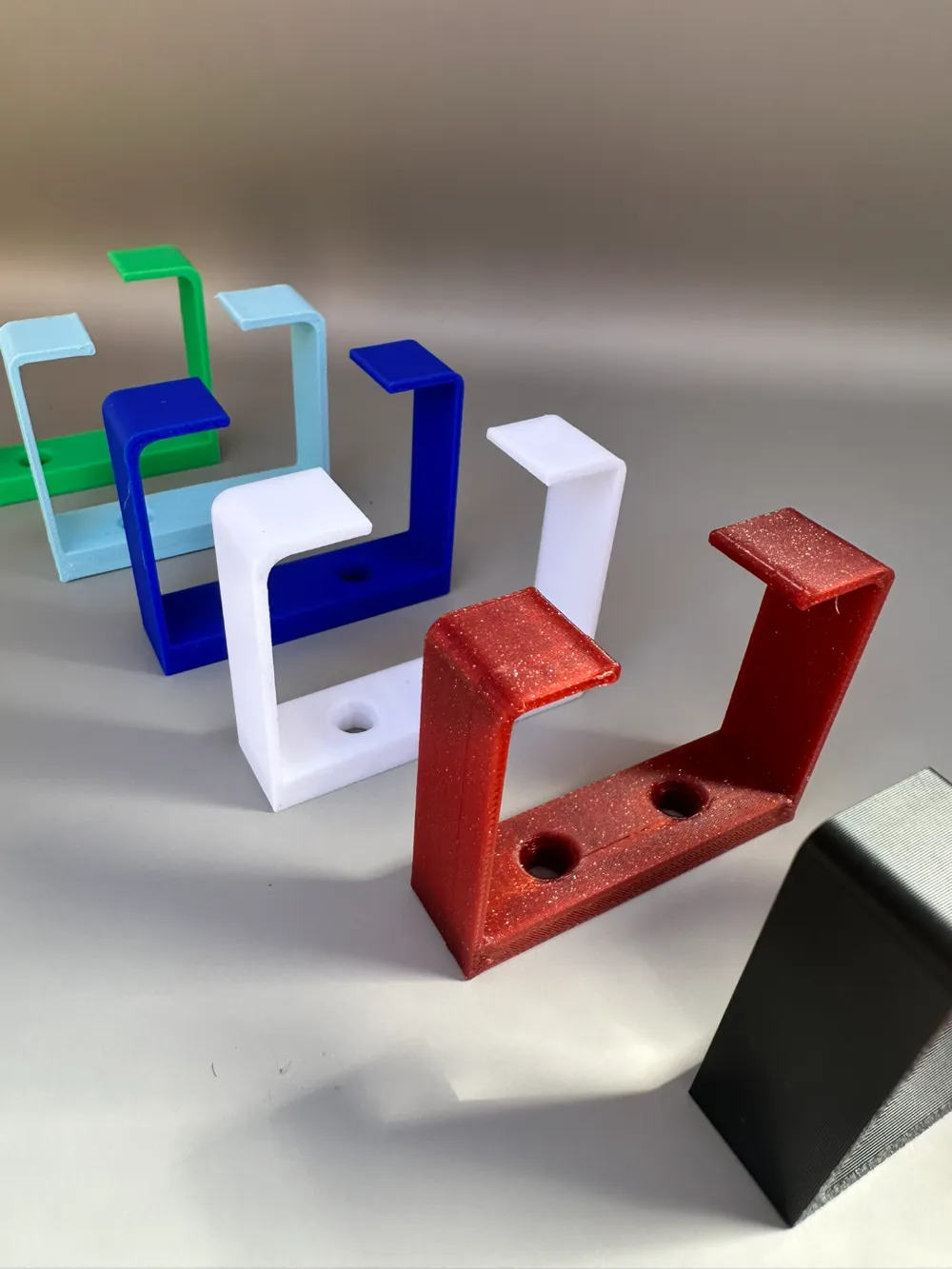 Power Strip Clip Mount by pizzalunden - MakerWorld