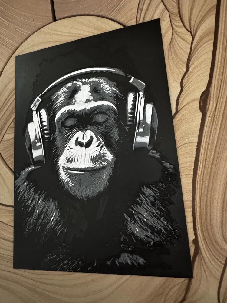 Hueforge Monkey with Headphones - Free 3D Print Model - MakerWorld