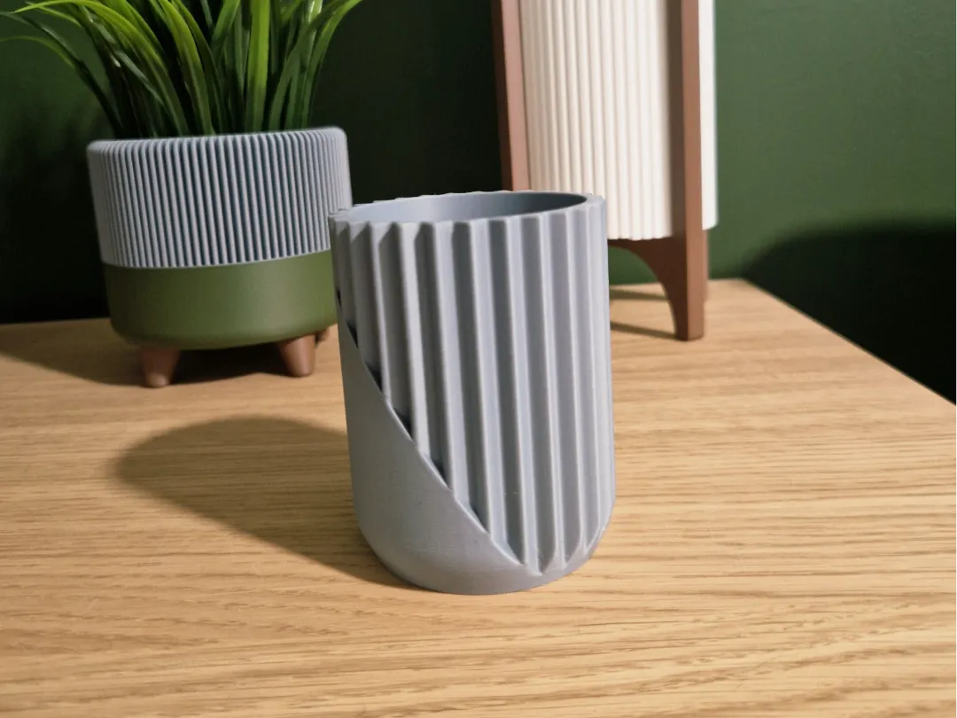 Cup For Pencils or Toothbrushes - Free 3D Print Model - MakerWorld