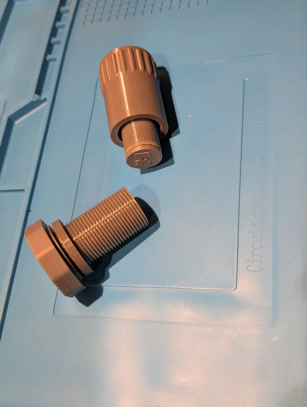 Pollen press with customizable stamp - Free 3D Print Model - MakerWorld