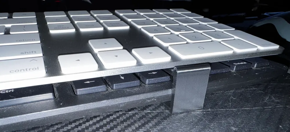 Two keyboard stacker by centured - MakerWorld
