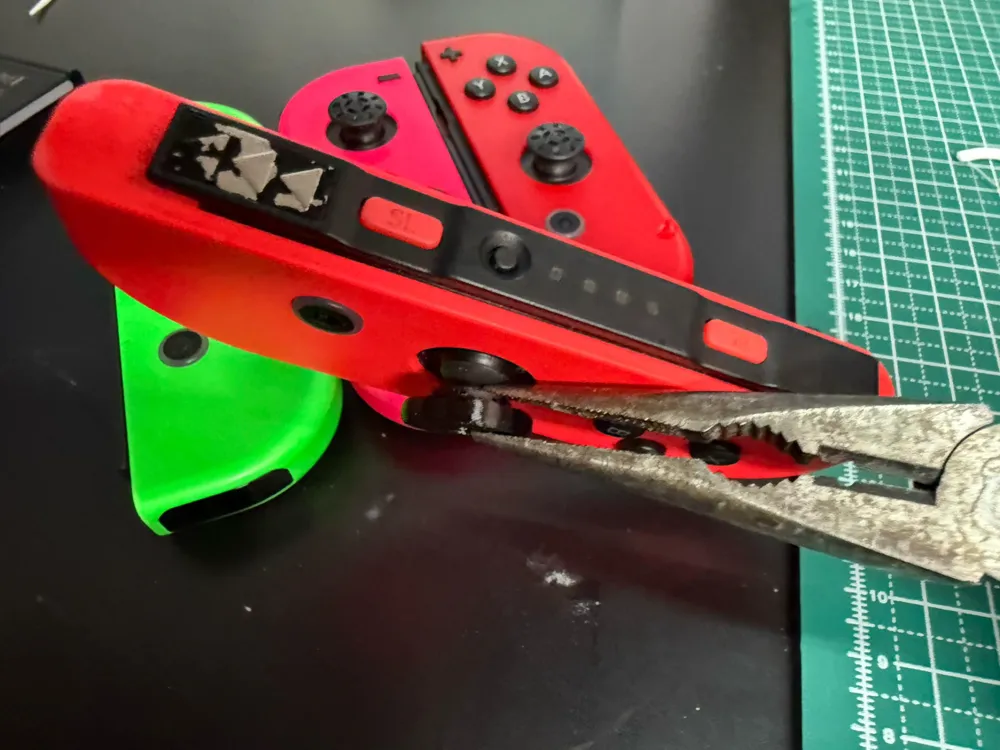 Joy-Con Stick Repair (No Glue Needed) by Calebtw - MakerWorld