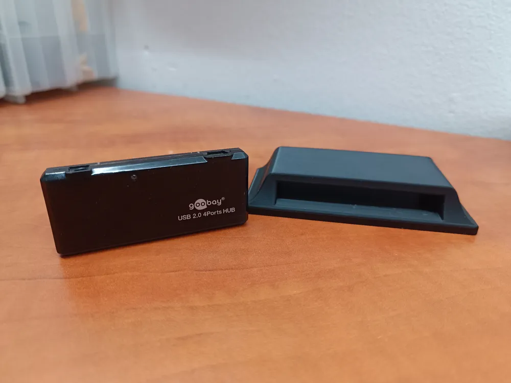 Goobay USB Hub Case by Dillon Willems - MakerWorld