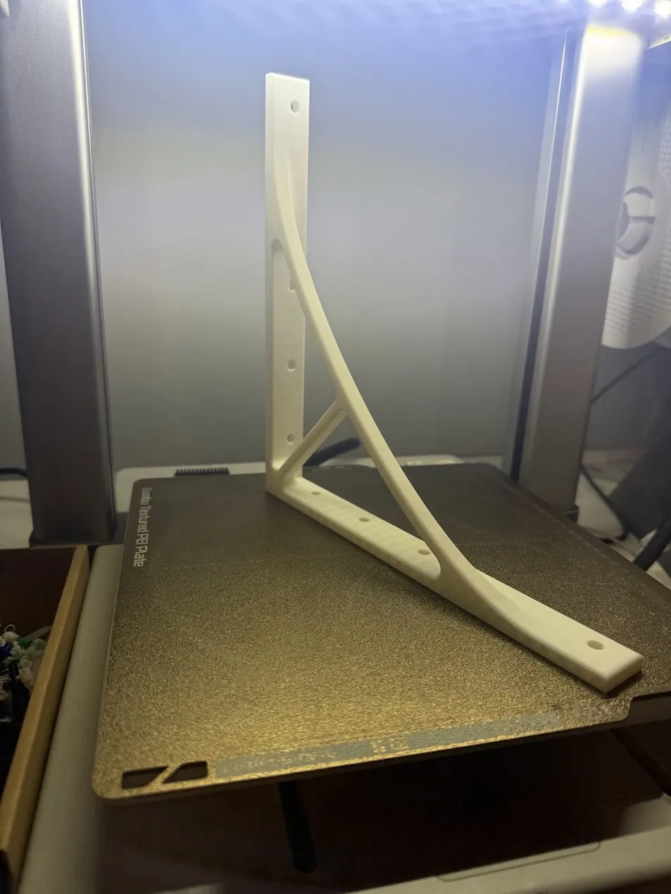 3D Printed Shelf Bracket - Strong & Minimalist by lubospetras ...