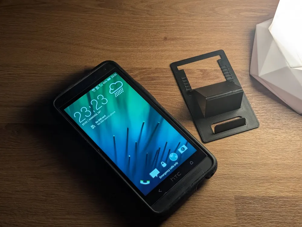 Minimalist Credit Card Phone Stand slim adjustable by G__W__ MakerWorld ...