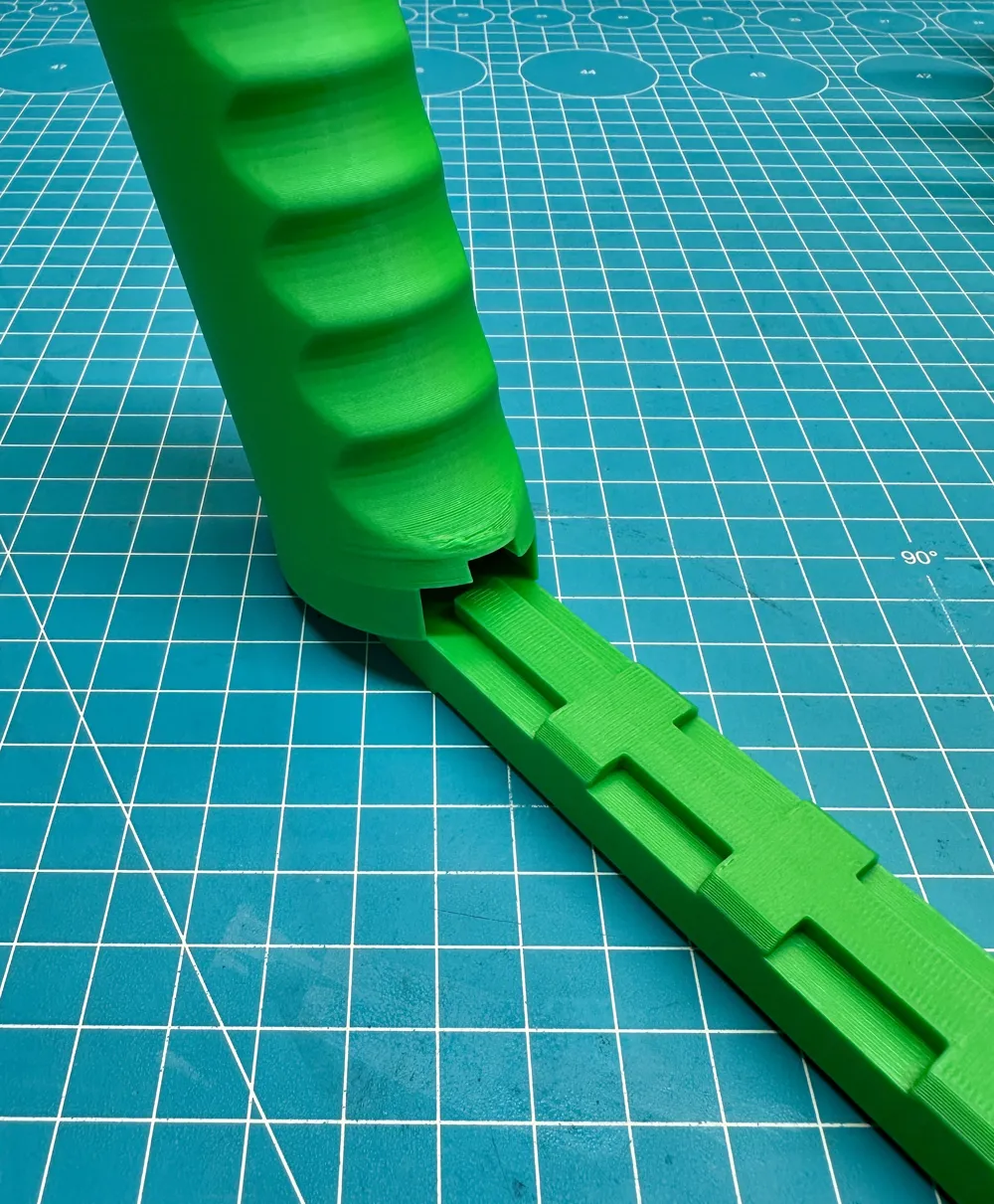 Ultimate Miniature Painting & Priming Handle 1.0 by 3d_print_it ...