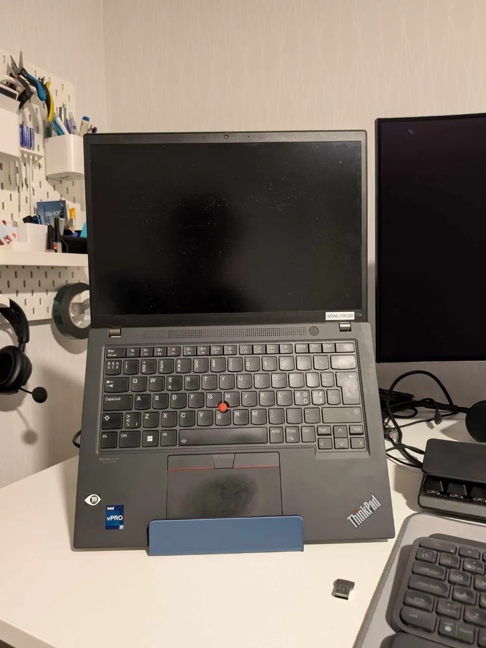 Horizontal Laptop Stand - Improved by Jiwet MakerWorld: Download Free ...