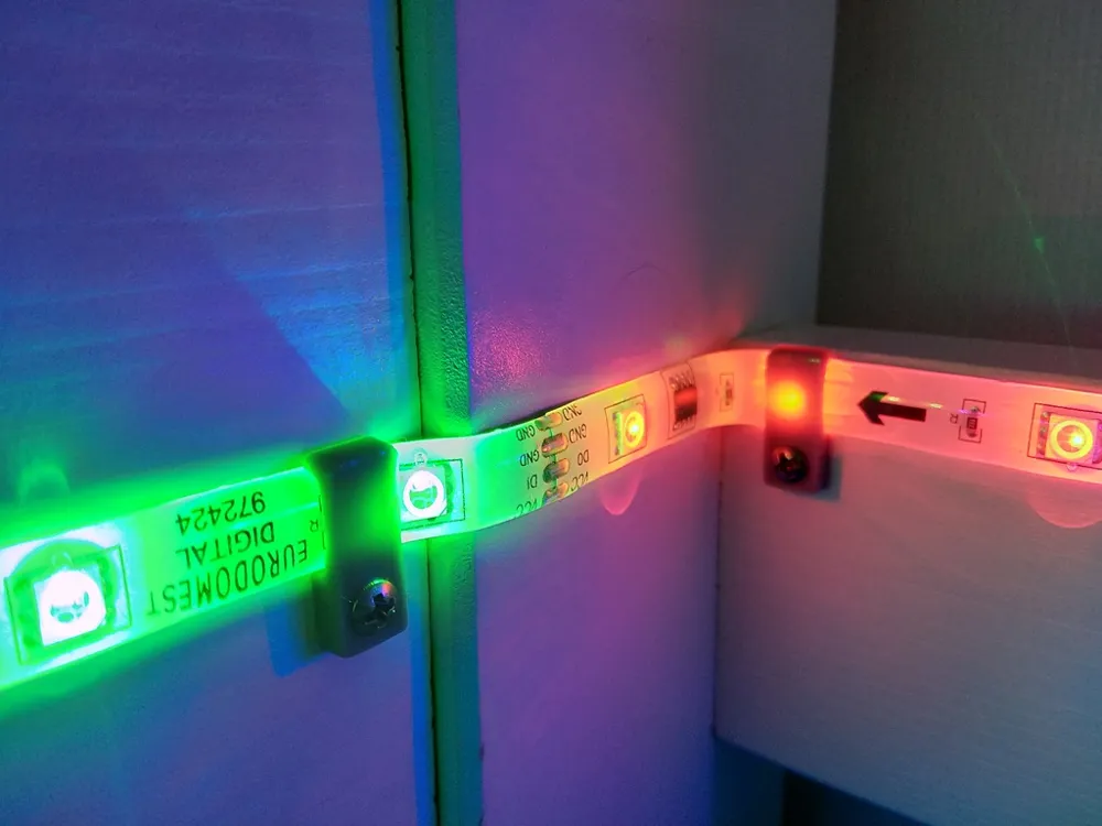 LED strip clamp 10mm by Chris1974 - MakerWorld