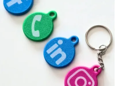 NFC-Schlüsselanhänger für Kontakte und soziale Netzwerke – Kostenloses ...