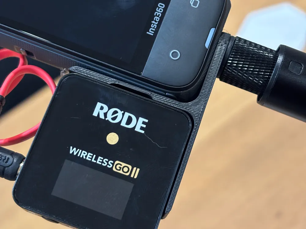 Insta360 cold shoe for Rode Wireless Go microphone by Monte MakerWorld ...