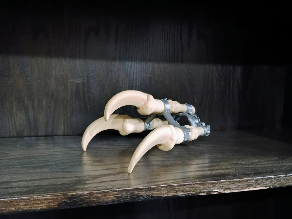 Deathclaw Gauntlet - Free 3D Print Model - MakerWorld