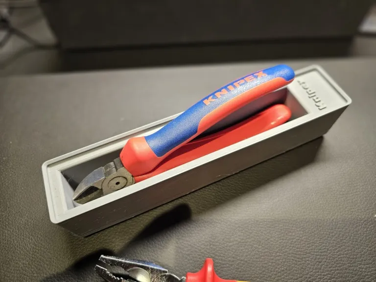 Knipex universal pliers box Gridfinity 5x1 Remixed by G-Man Designs - MakerWorld