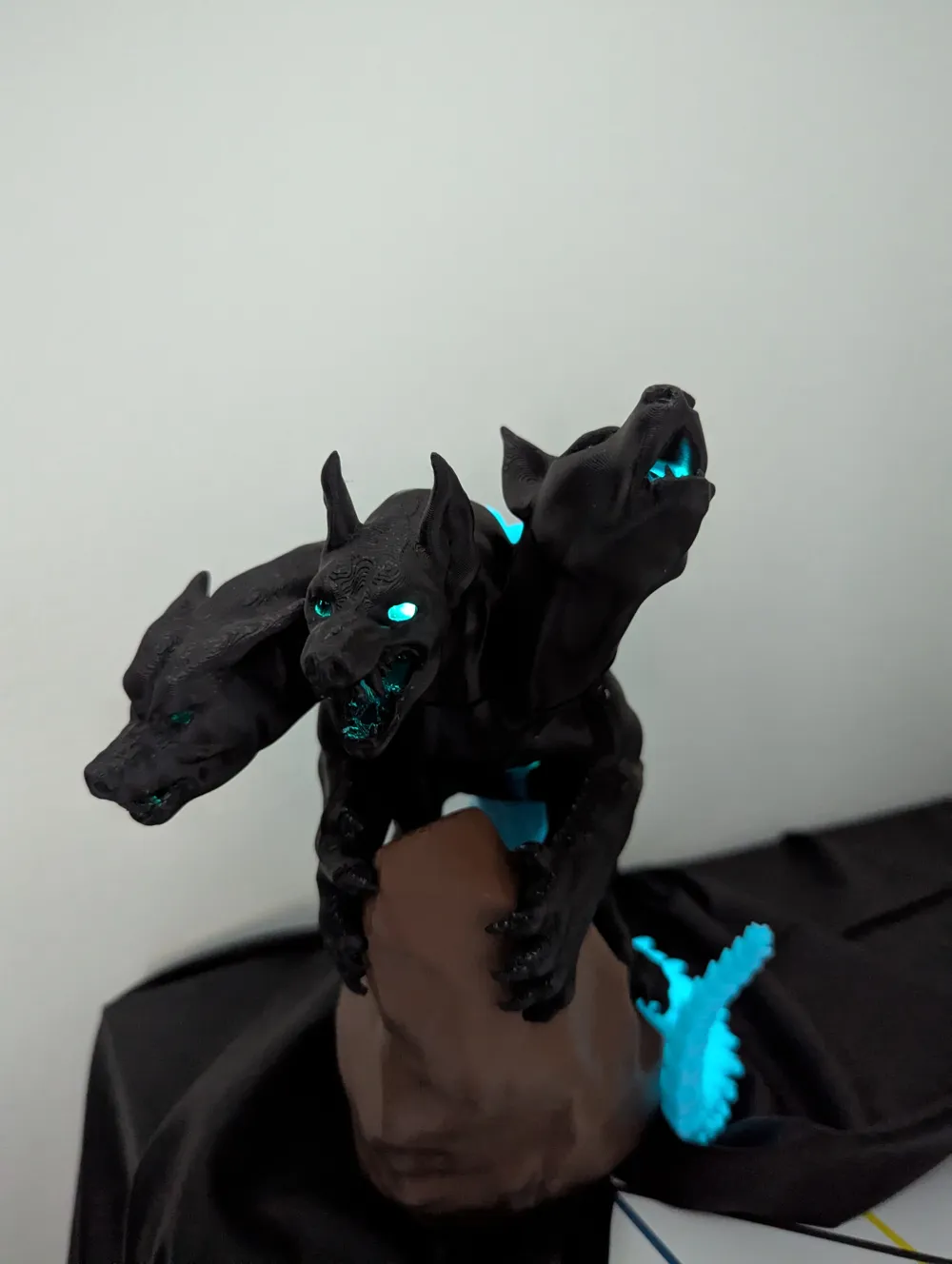 Cerberus with LED lit eyes and maws and glow tail by Ellzie MakerWorld ...