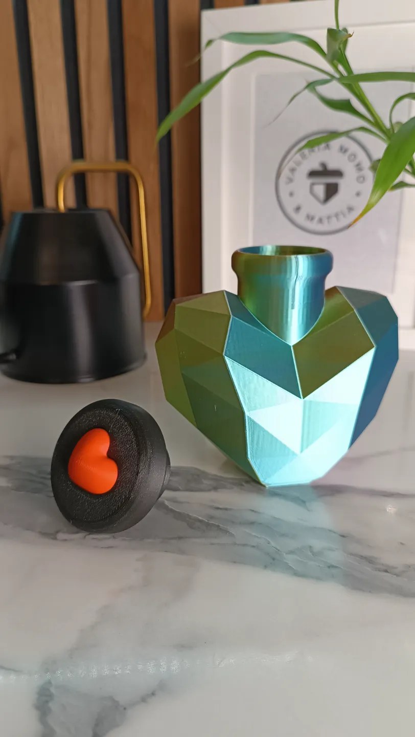 Poción de Amor Low Poly + Tapa con Forma de Corazón, Sin Soportes por ...