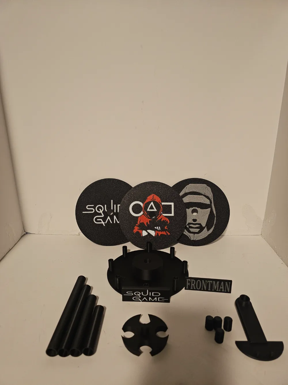 Squid Game Mask Stand w/changeable face plates by bbush362 - MakerWorld