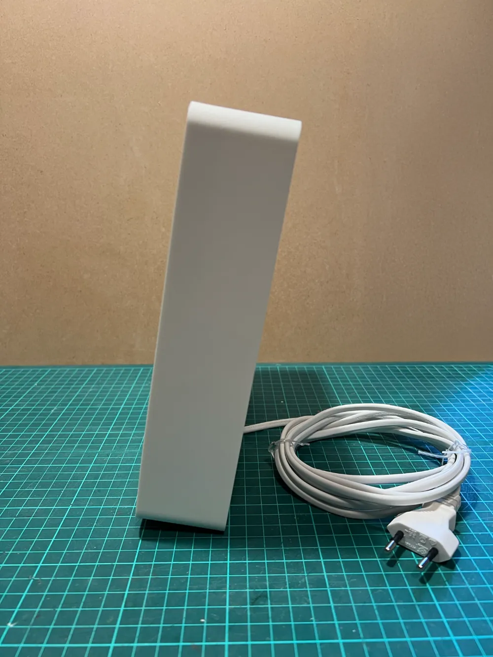 Frame for Lithophane Lamp by Leo MakerWorld: Download Free 3D Models