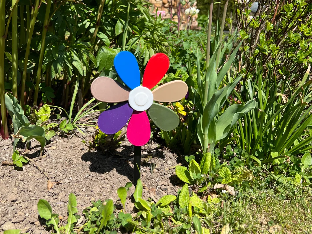 Flower Windmill by Engineer’s Mind MakerWorld: Download Free 3D Models