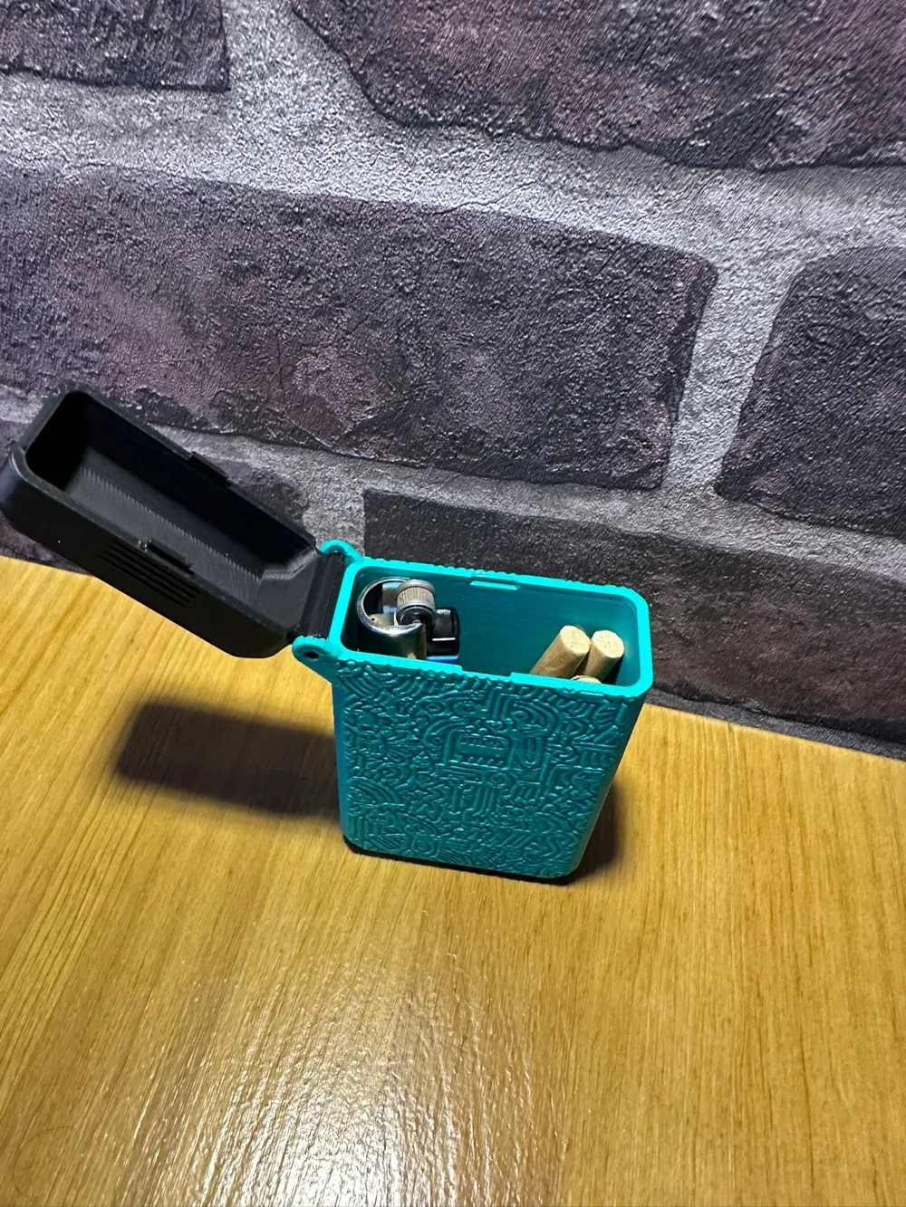 Doodle art cigarette case by Almaxon 3D MakerWorld: Download Free 3D Models