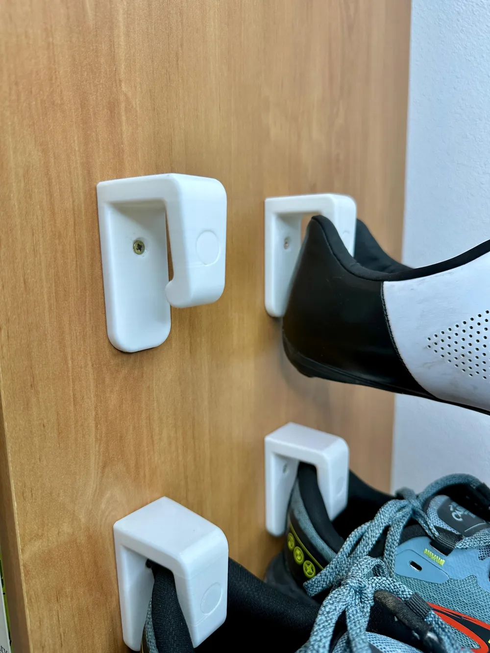 Shoe holder hook - Free 3D Print Model - MakerWorld