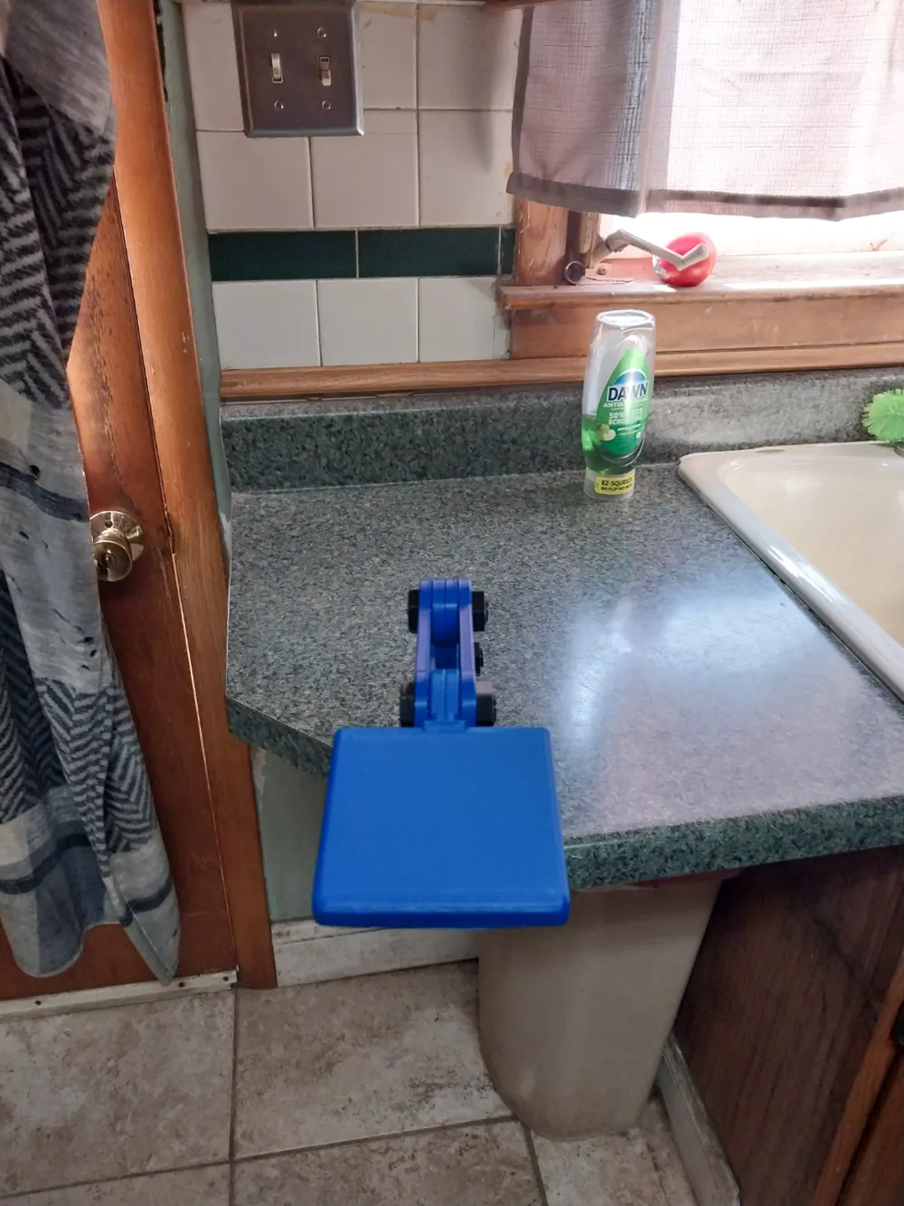 IMPROVED SWING ARM MOUNT FOR CAMERA OR LIGHT by JB slings and stuff ...